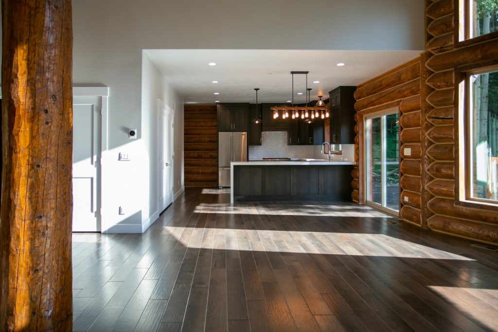 Family Log Homes – Bull River Log Homes